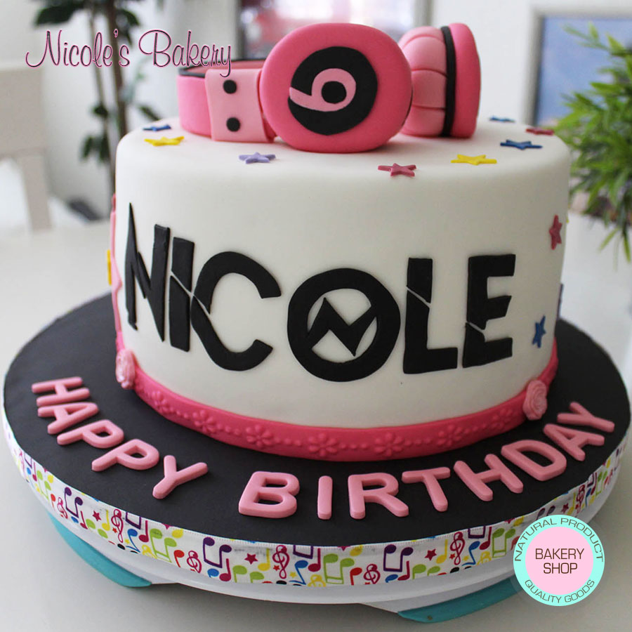 DJ Headphones Cake Design